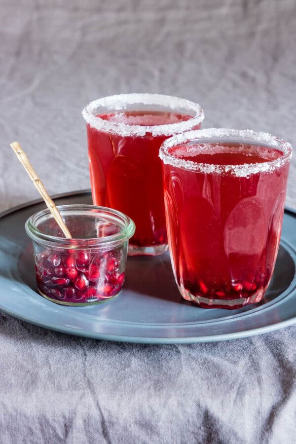 15 Darling Pomegranate Cocktail Recipes