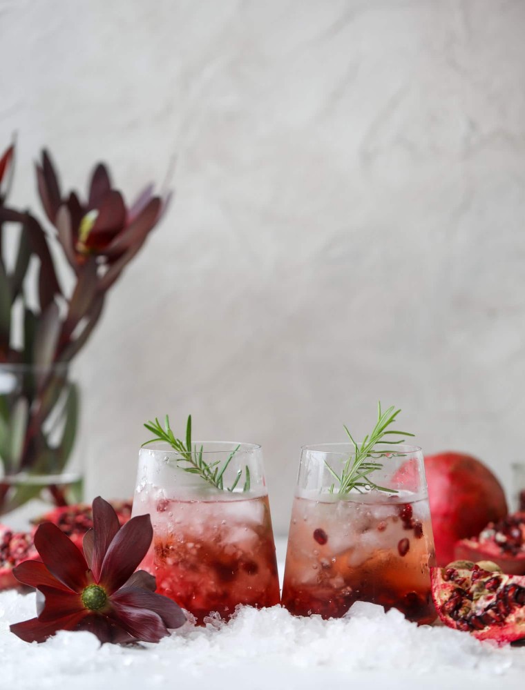15 Darling Pomegranate Cocktail Recipes