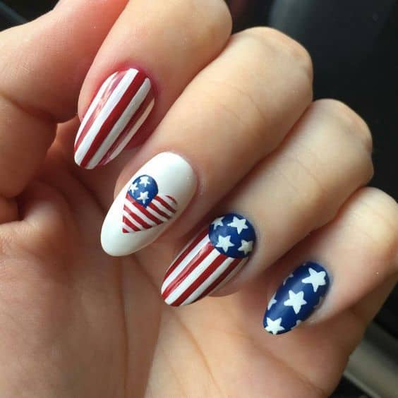 Los mejores diseños de uñas para el 4 de julio Los mejores diseños de uñas para el 4 de julio