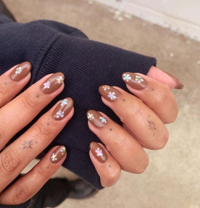 35+ Flower Nails Designs For Delicate, Abstract Nails