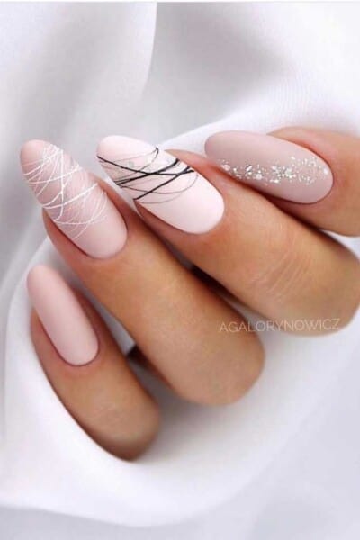 30+ Elegant & Classy Nails For Any Occasion