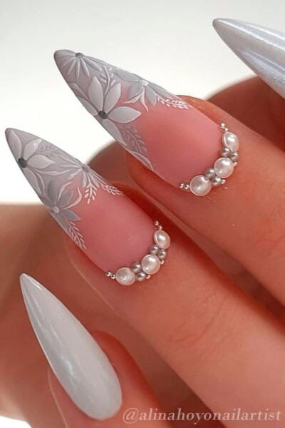 40+ Examples Of Grey & Silver Nails For A Cool Manicure
