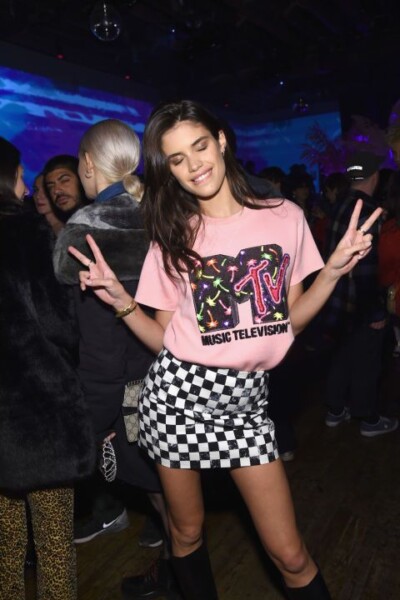 The Best 80's Party Outfit Ideas | Costumes From The 80's