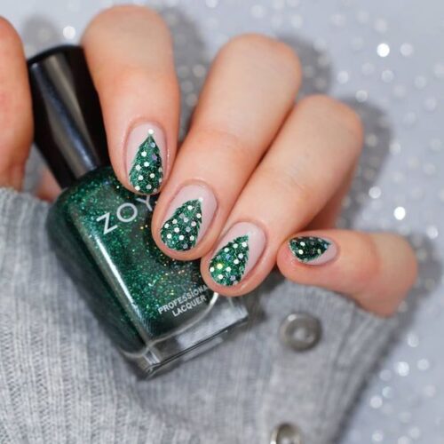 45+ Christmas Tree Nails To Copy In 2022 For The Holidays