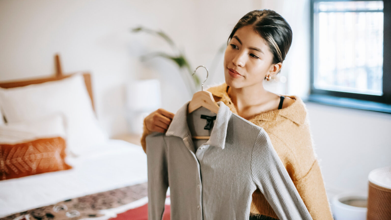 What To Wear On A First Date: 20+ First Date Outfits For Every Occasion