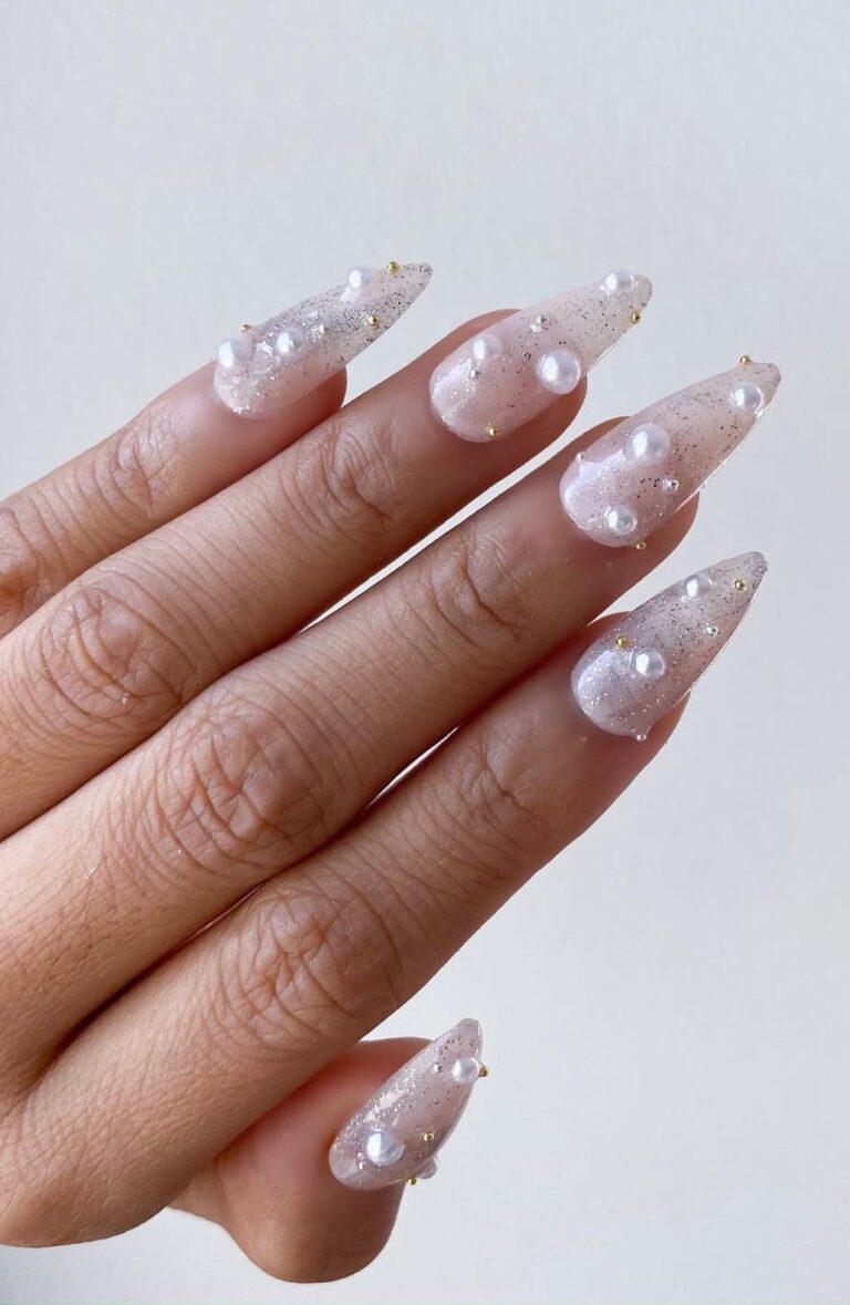 30+ Gorgeous Pearl Nails To Try Right Now | Pearl Nail Inspo