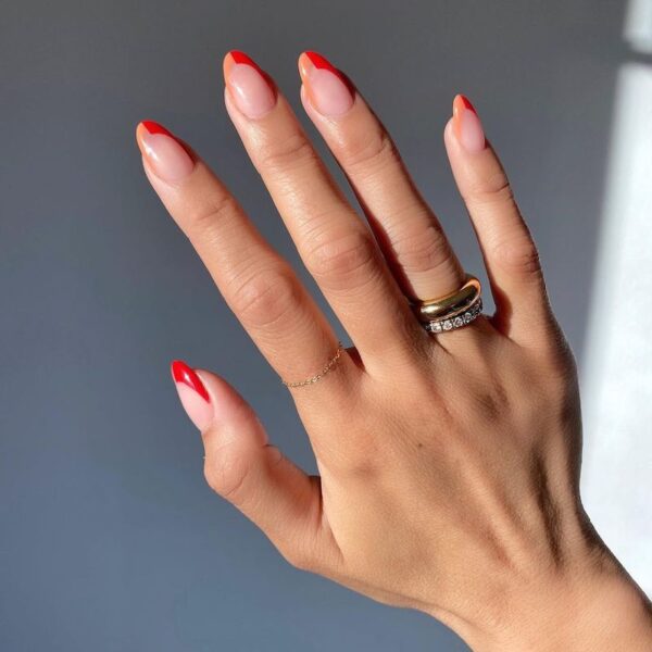 55+ Oval Nails That Are Hot Right Now | Designs For Oval Nails