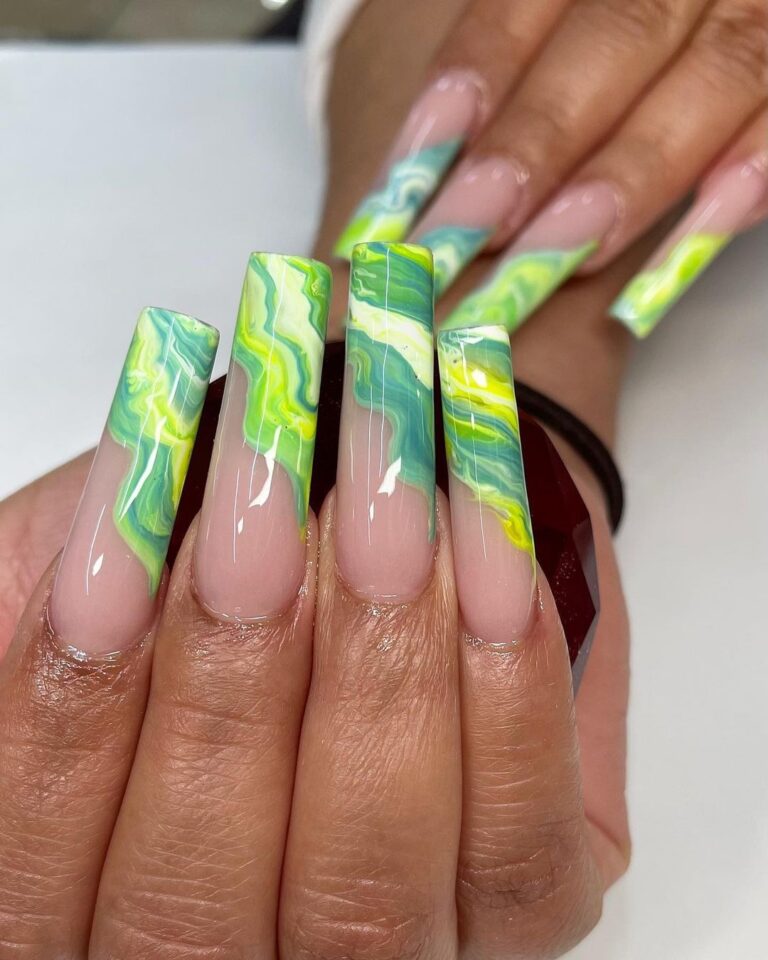 30+ Gorgeous Lime Green Nails To Try Right Now