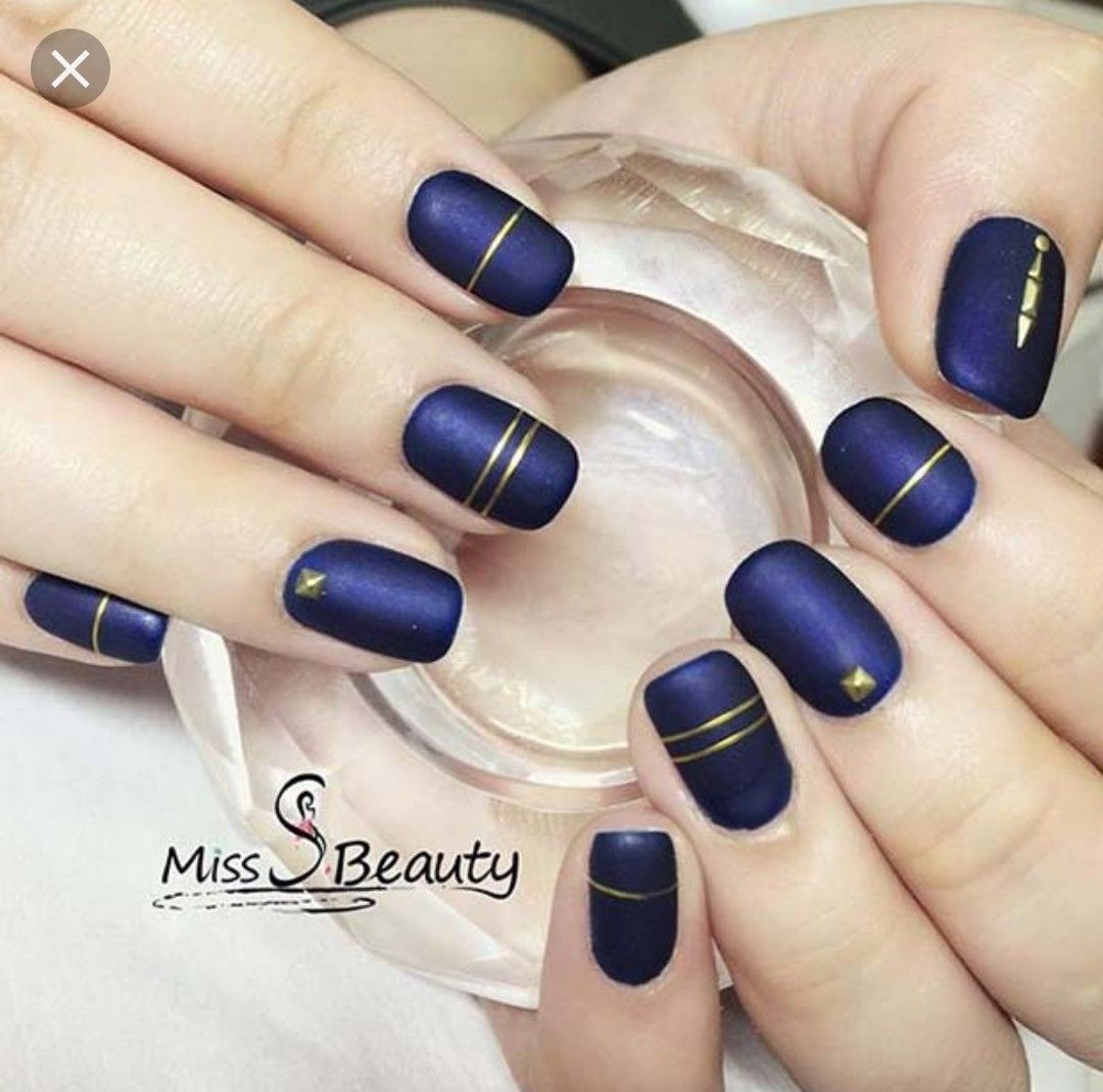 45+ Stunning Navy Blue Nails To Try Right Now | Navy Blue Nail Designs