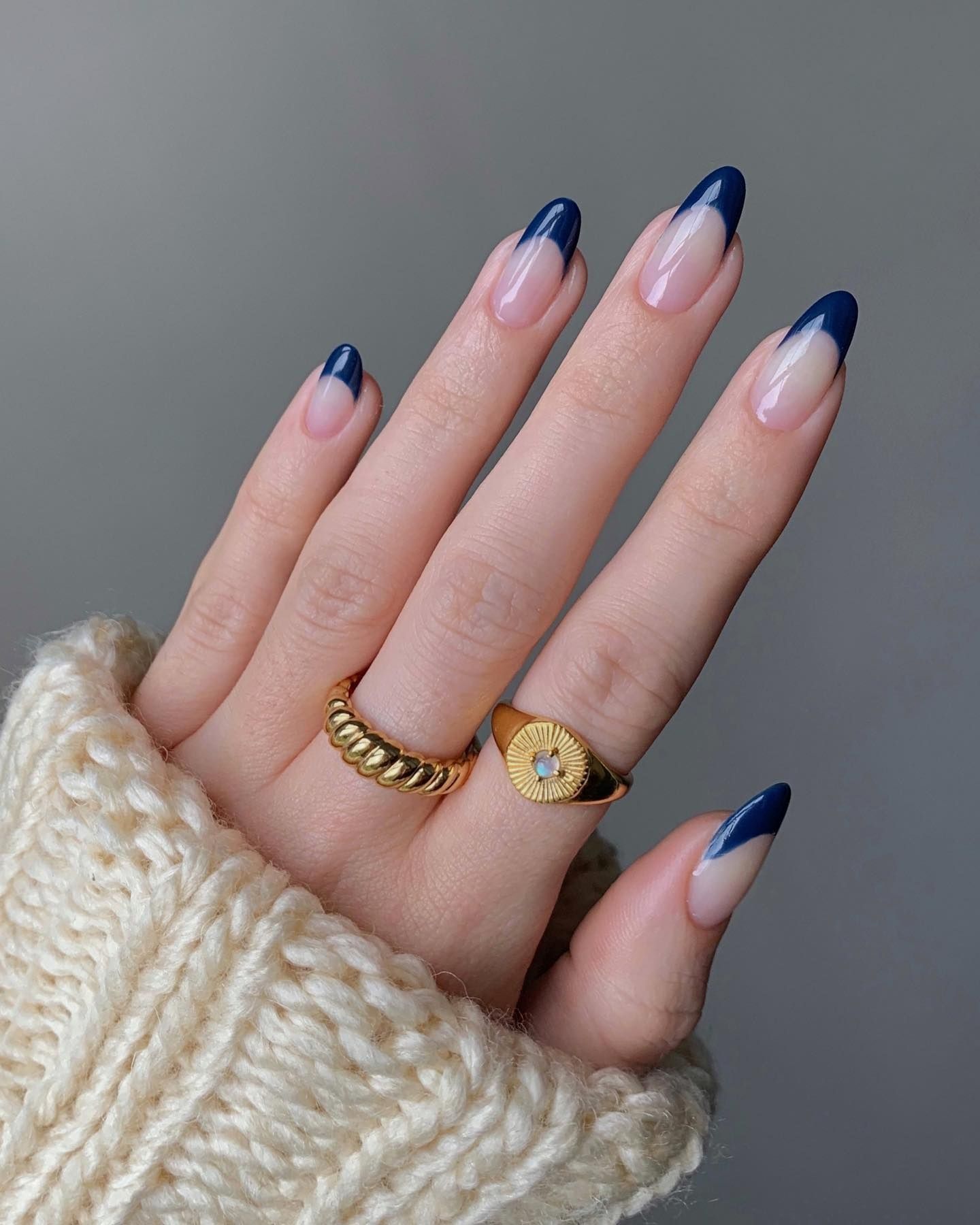 45+ Stunning Navy Blue Nails To Try Right Now | Navy Blue Nail Designs