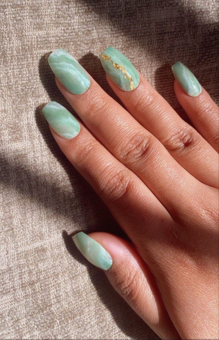 45+ Gorgeous Mint Green Nails To Try This Year For A Fresh Manicure