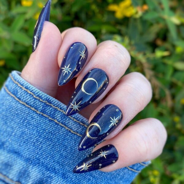 45+ Stunning Navy Blue Nails To Try Right Now | Navy Blue Nail Designs