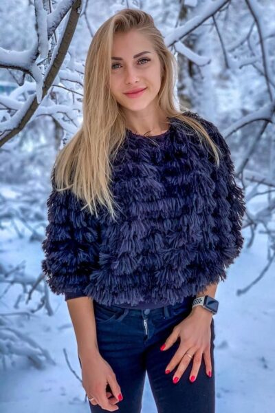 50+ Ice Skating Outfits To Wear This Winter | What To Wear Ice Skating