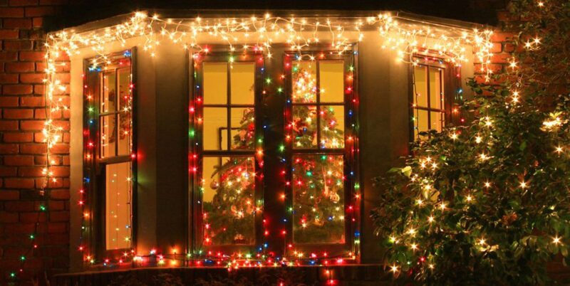 45+ Christmas Window Decorations For Inspiration