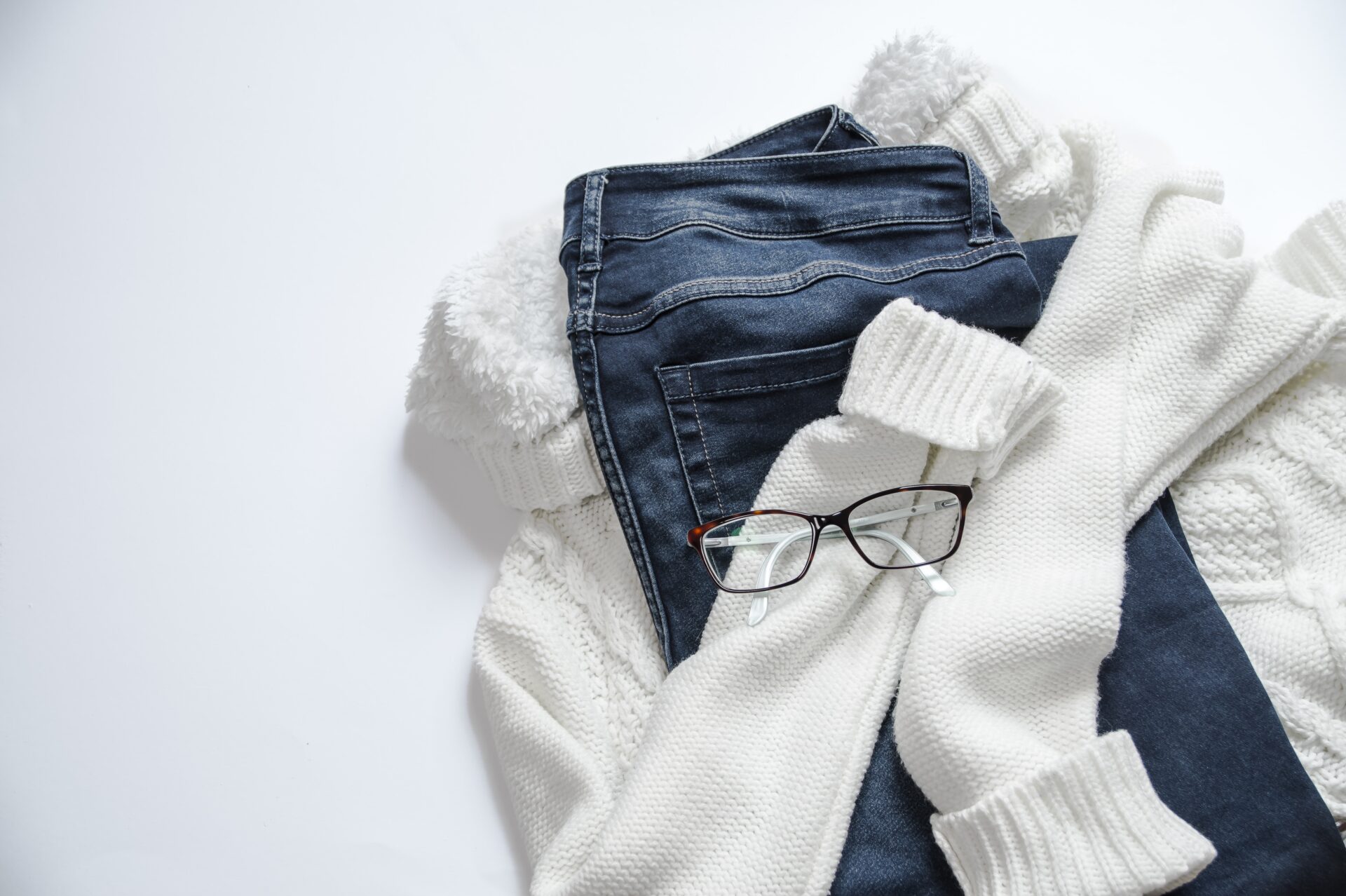 15+ Best Stores For Moms: Casual, Comfortable Clothing Stores