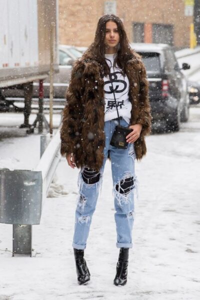 45+ Trending Winter Snow Outfits For A Chic Cold Weather Look