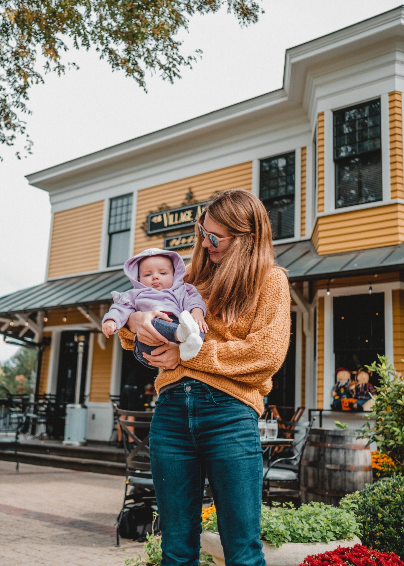 15+ Best Stores For Moms: Casual, Comfortable Clothing Stores