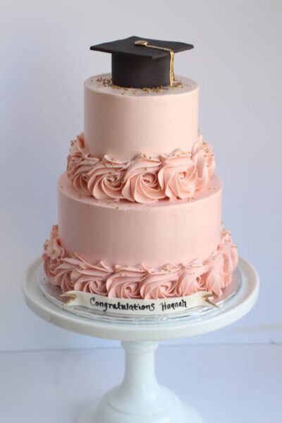 50+ Upscale Graduation Cake Ideas For Your Big Day