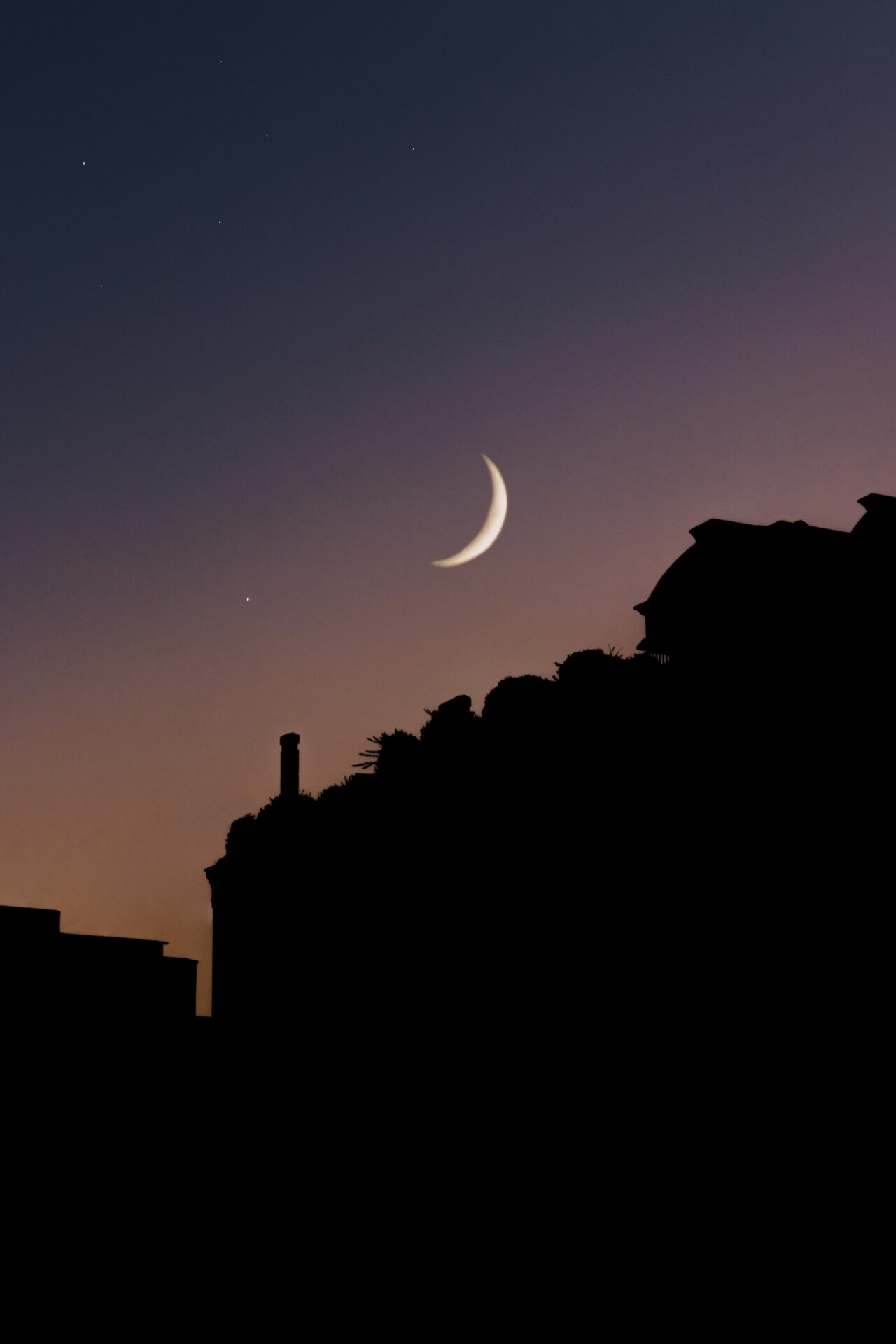 75+ Moon Wallpaper Backgrounds For Your iPhone