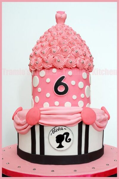 55+ Barbie Cakes To Copy For A Barbie Party Aesthetic